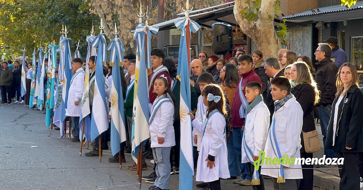 Cientos de bailarines le dieron color a la 9na edición del Pericón ...